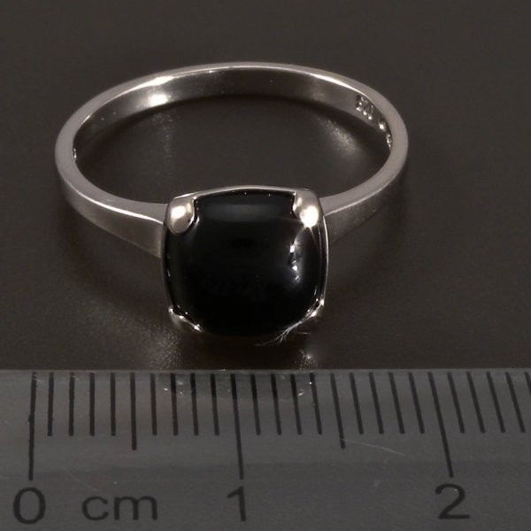 Stříbrný prsten černý onyx | goldpoint.cz